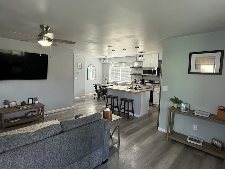 3br Home W/mountain Views Near Downtown Palmer - Palmer, AK