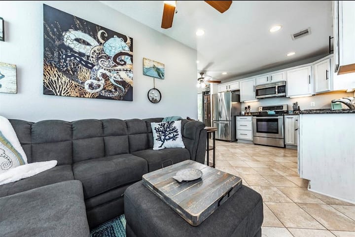 Chic Vacation Home In Kemah - Seabrook, TX