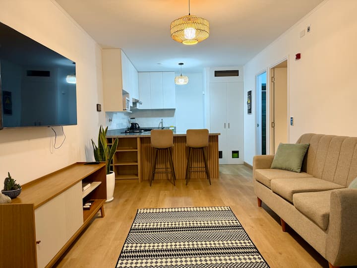 Moderno Dpto 1br, Sala Y Cocina · Malecón 1 Cuadra - Pérou