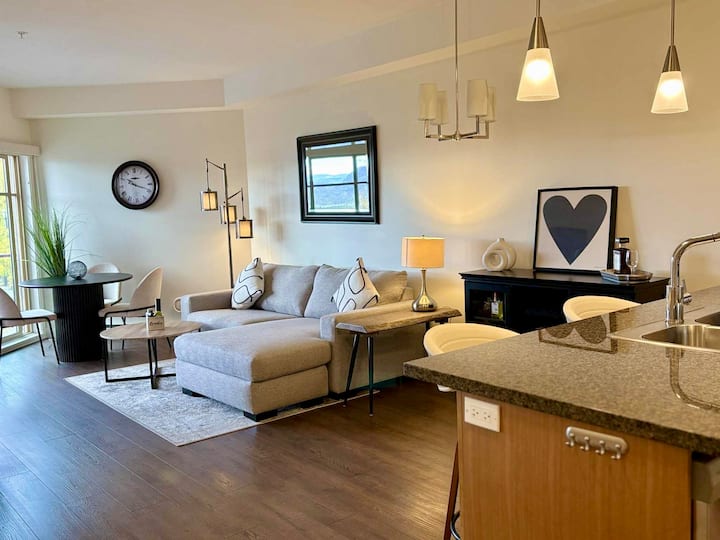 A&a Hideaway | Modern 1-bedroom | Resort Amenities - West Kelowna