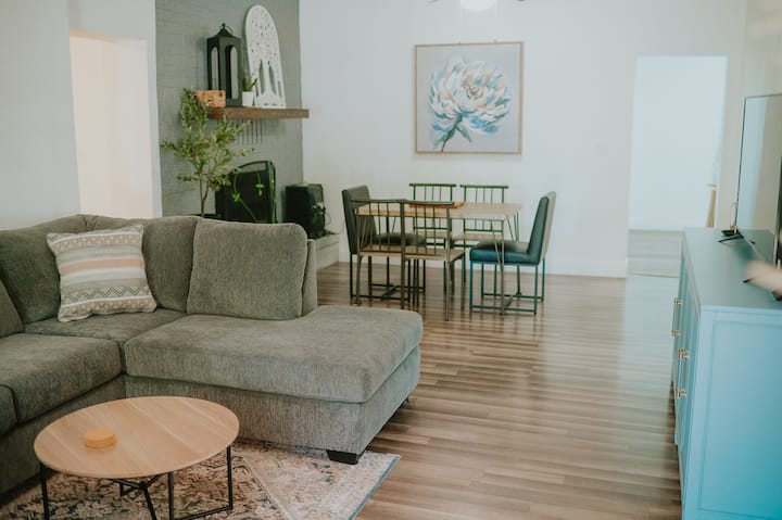 Restful Home Minutes From River - Carlsbad, NM