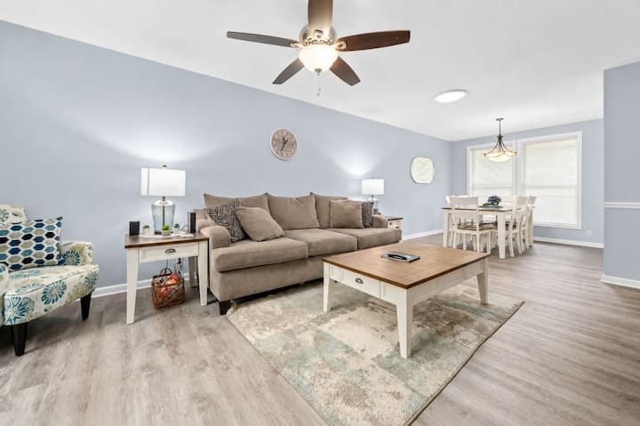 Luxury Living On Macotera Place - Hot Springs Village, AR