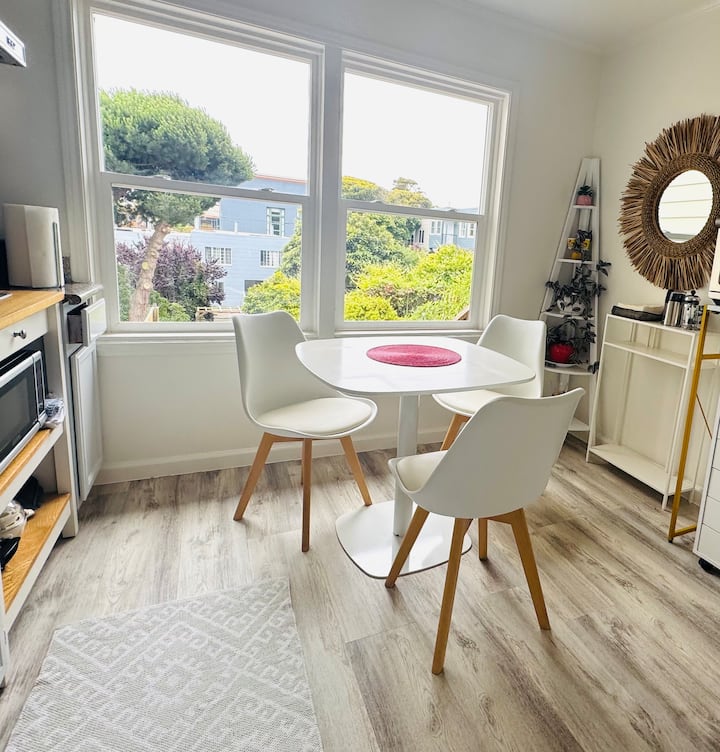 Modern Sunnyside Apartment/remote Work Friendly - San Francisco, CA