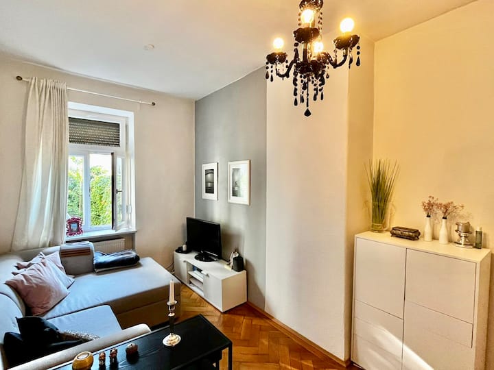 Best Location! 1-room Apartment - München