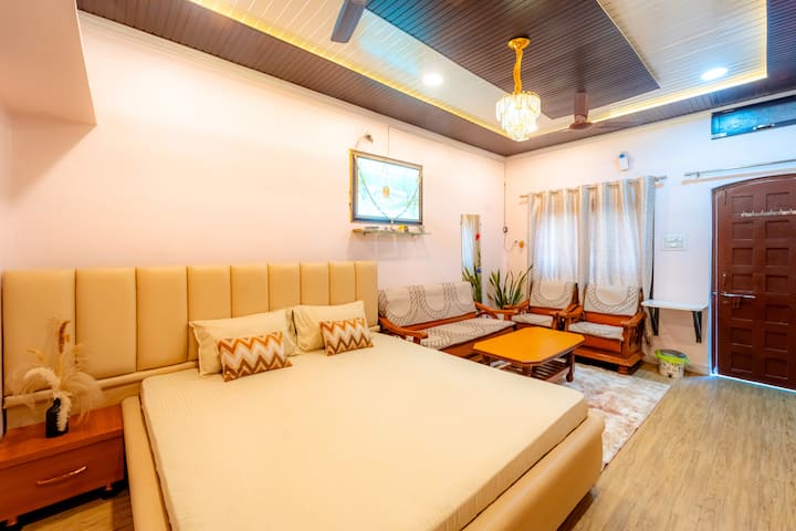 Shrilok Kutir - 2bhk Apartment |7 Mins From Temple - Ujjain