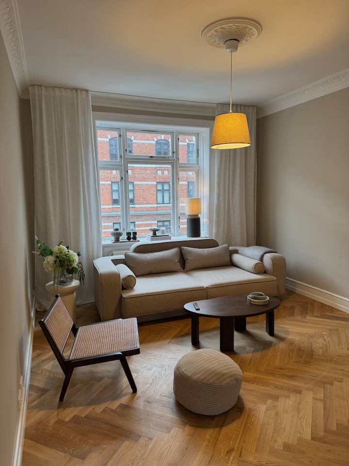 Modern Home W. Sunny Balcony 2 Min From City Metro - Copenhague