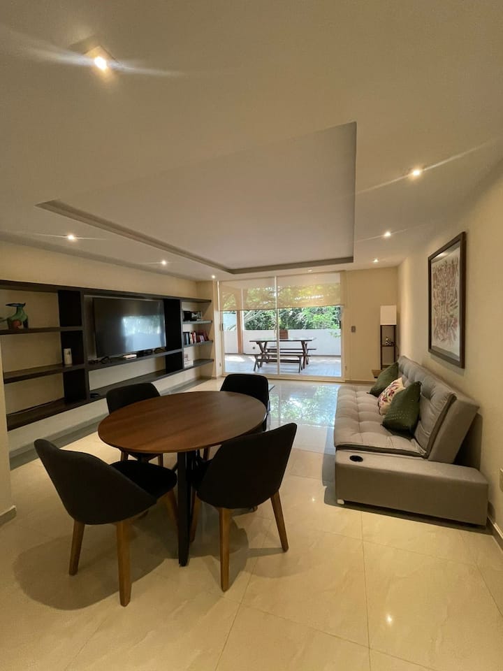 2 Br/2ba Apartment, Excellent Location - Mexico City