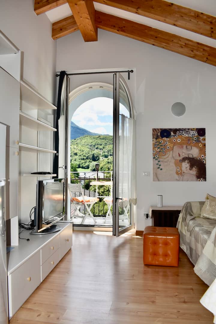 Flat With A View Near Trento - イタリア トレント