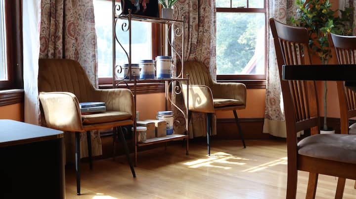 Beautiful Victorian House With Views. Free Parking - Quincy, MA