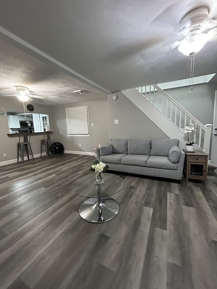 Home Near The Poconos Mountains. - Scranton, PA