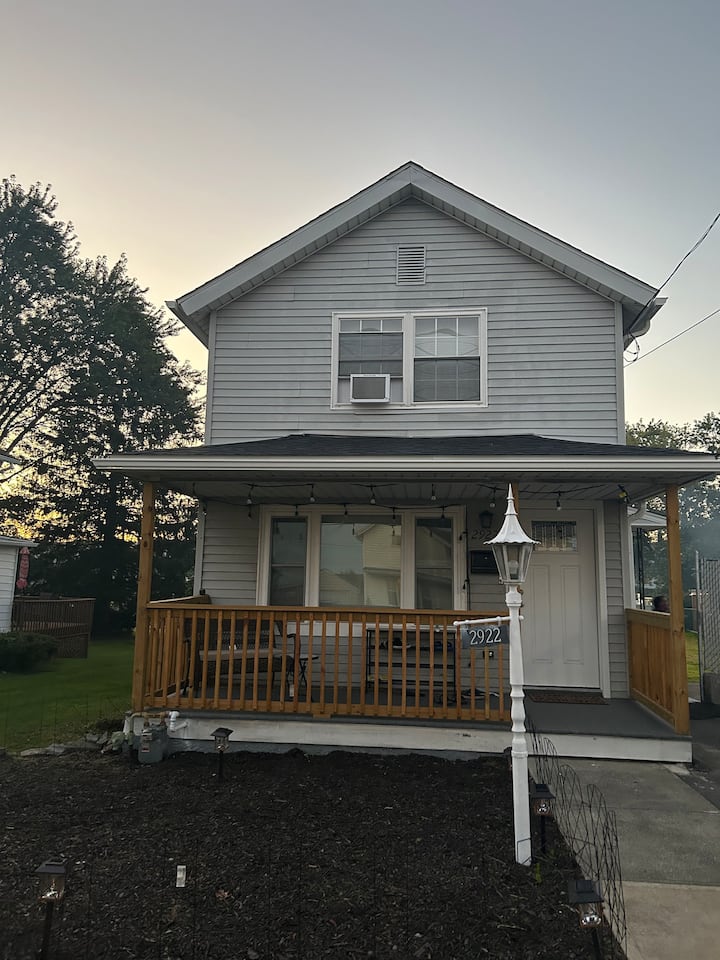 Home Near The Poconos Mountains. - Scranton, PA