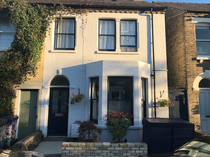 River Family Terrace House - Cambridge
