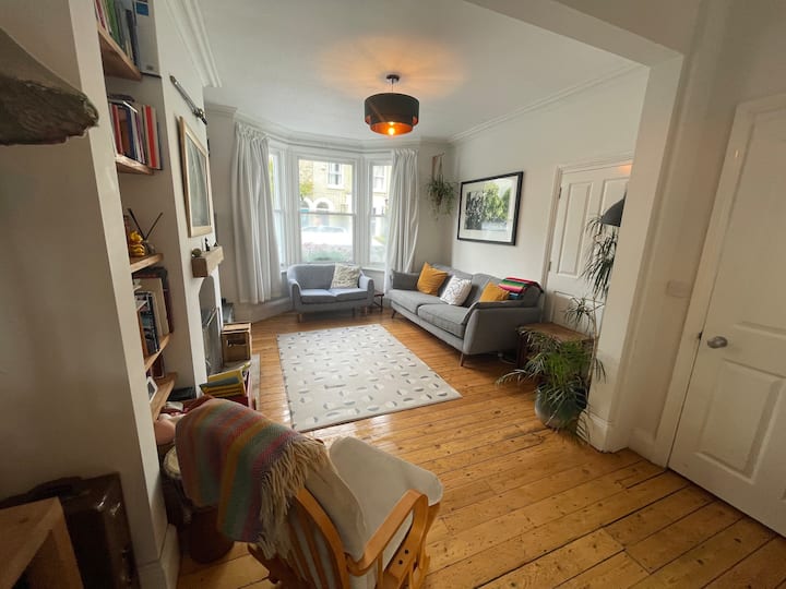 River Family Terrace House - Cambridge