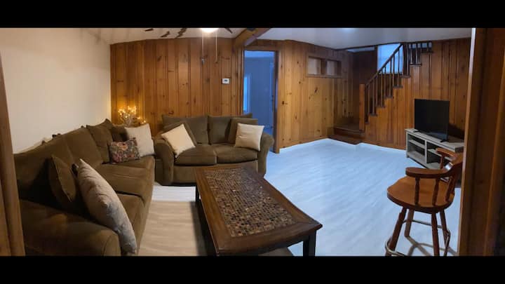 4 Bed House Near Lake Quinsig & Umass Medical! - Shrewsbury, MA