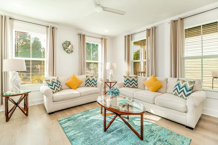 “Sea La Vie” Luxury Downtown Home; Mins To Beaches - Pensacola, FL