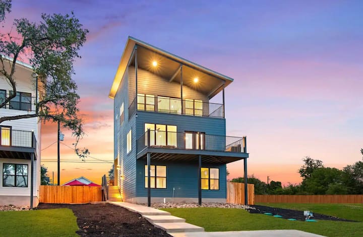 3 Stry/3 Bdrm Lakeview - Canyon Lake, TX