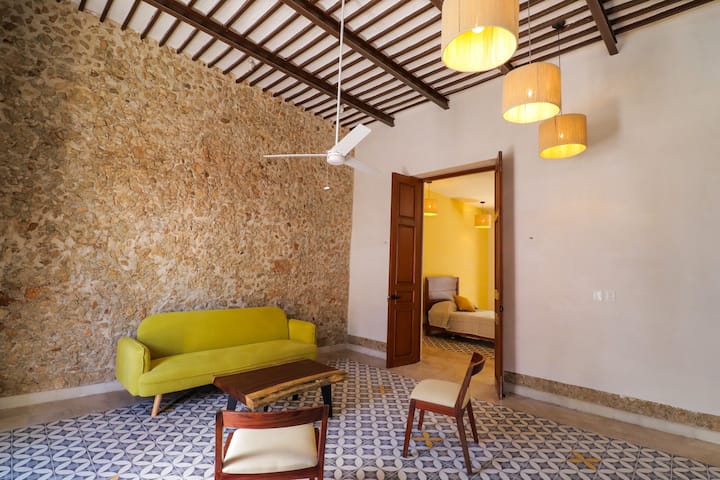 Hermosa Casa Amarilla Cerca De Paseo De Montejo - Mérida