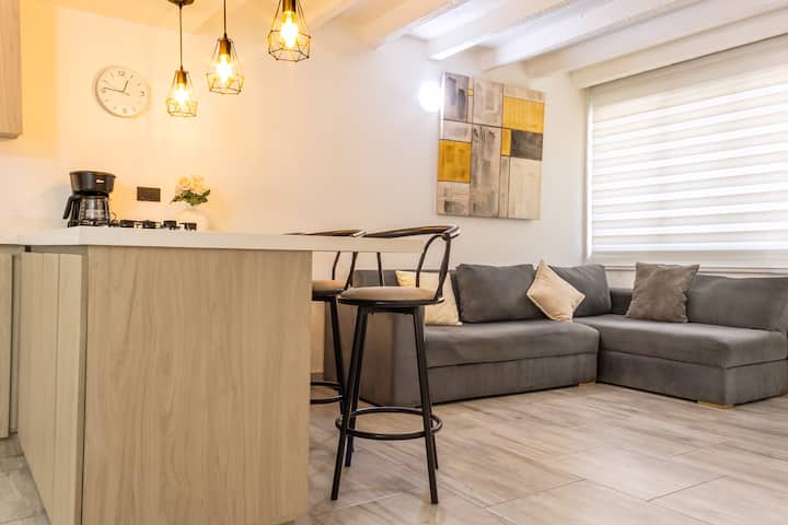 ¡Encantadora Casa En Medellín 7 Hab/7 Baños! - Medellín