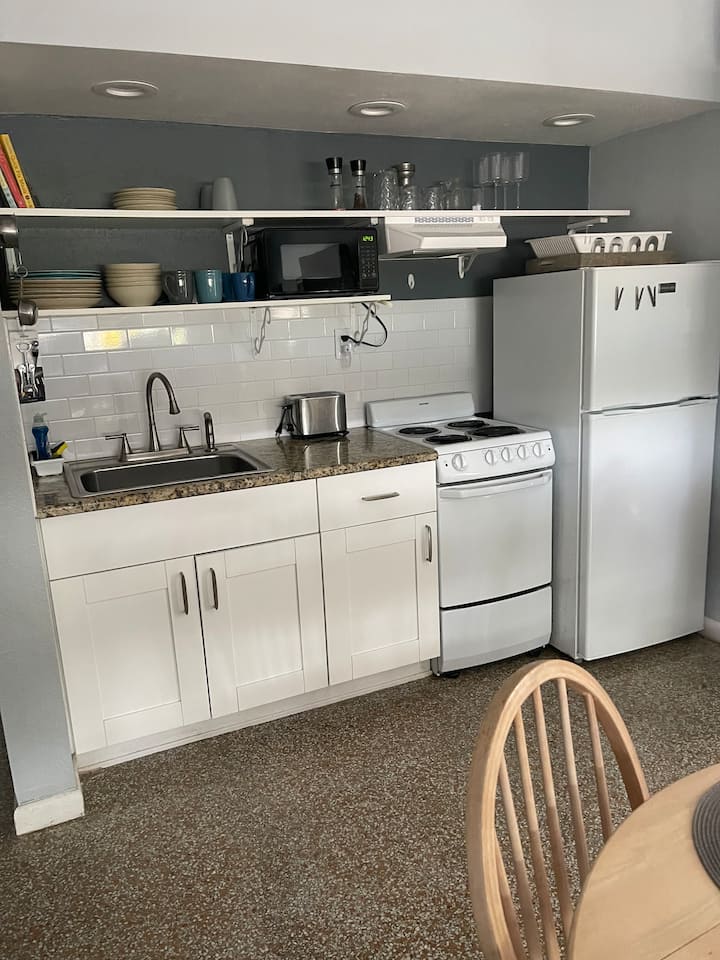 Waterfront Seasonal Studio - Tarpon Springs, FL