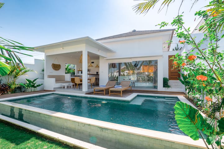 Villa Luxueuse De 1ch à Pied De La Plage De Munggu - Indonesia