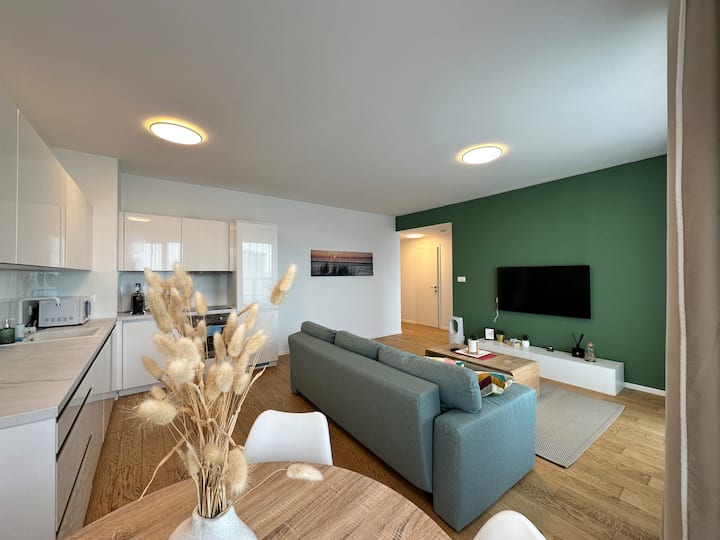 City View And Parking Included - Bratislava