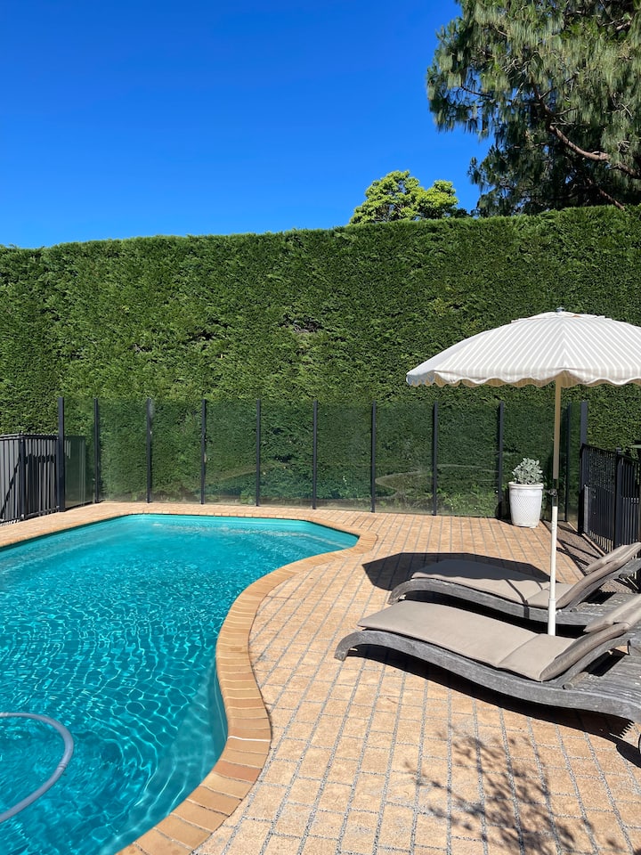 Arkadia Eco Oasis: Pool • Ev Charger - 베리