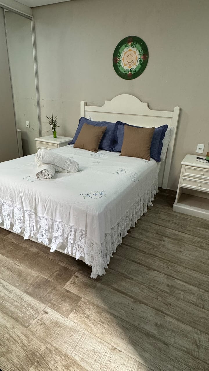 Apart, Hot Tub, Gym, Bbq, 3 Blocks From The Beach - Florianópolis