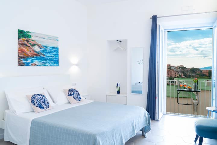 2 Appartamenti Indipendenti Dotati Di Ogni Comfort - Vico Equense