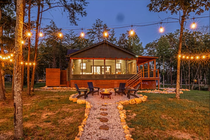 Little Green Cottage - Monteagle, TN