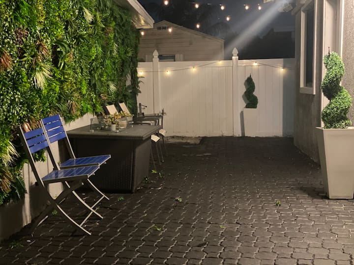 Entire Guest Suite Near Hard Roc - Miami Gardens, FL