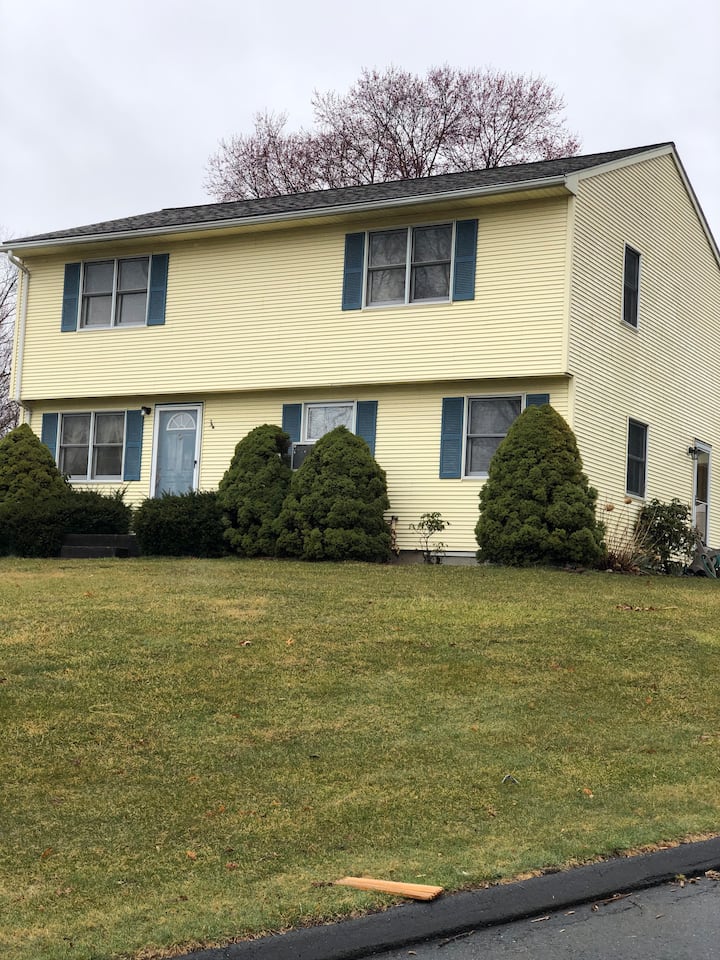 3 Bdrm House Great Neighborhood - Scream, Agawam