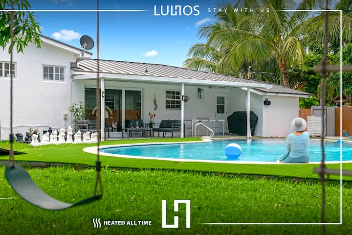 Playful 5br Oasis: Pool, Arcade & Bbq - Miramar, FL