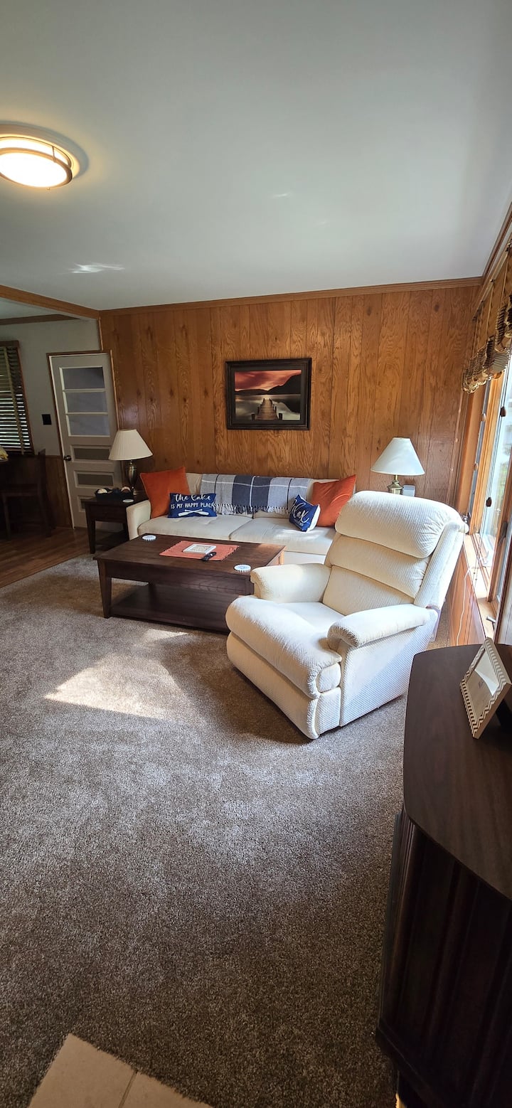Lake Life, Vacation Home In Cedar Lake, In - Lowell, IN