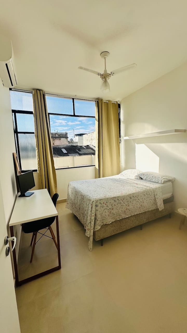 Apartamento Em Copacabana  Na Quadra Da Praia! - Copacabana