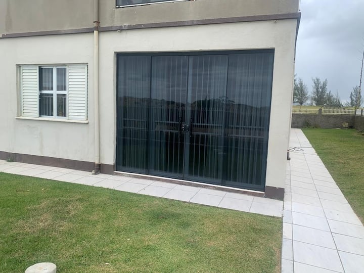 Conforto E Brisa Do Mar: Sua Casa Pé Na Areia. - Laguna