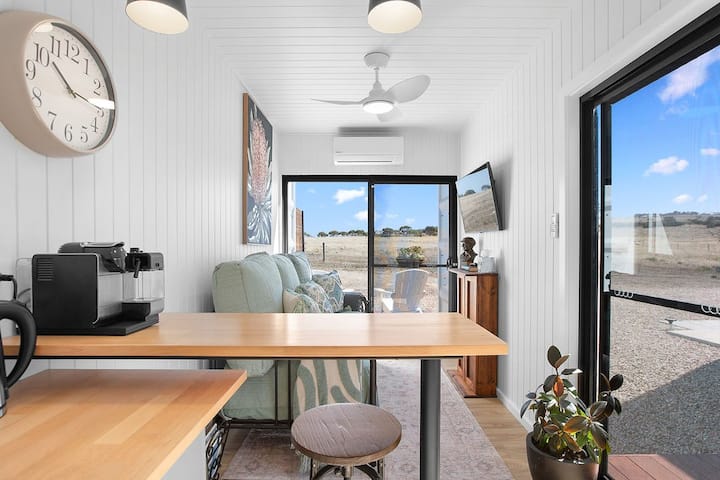Smokehouse Tiny Home - Boston