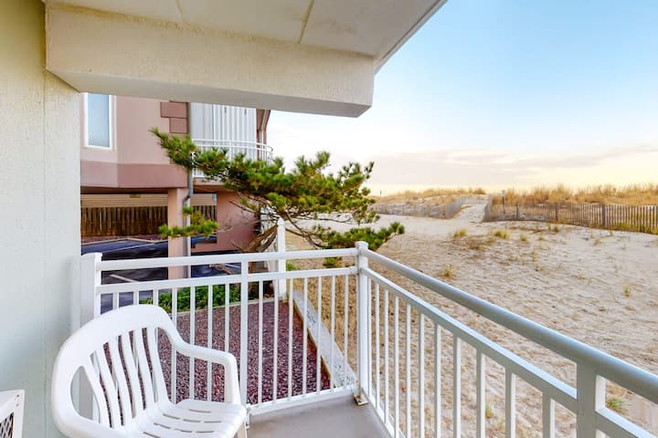 Ocean-view Gem: Balcony, Wifi & In-unit Laundry - Ocean City, MD