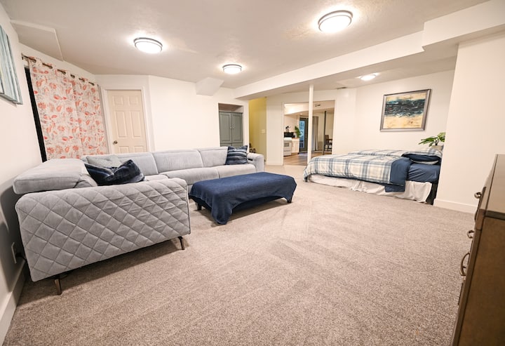 World Cup Basement Suite Near Kc Private Entrance - Liberty, MO
