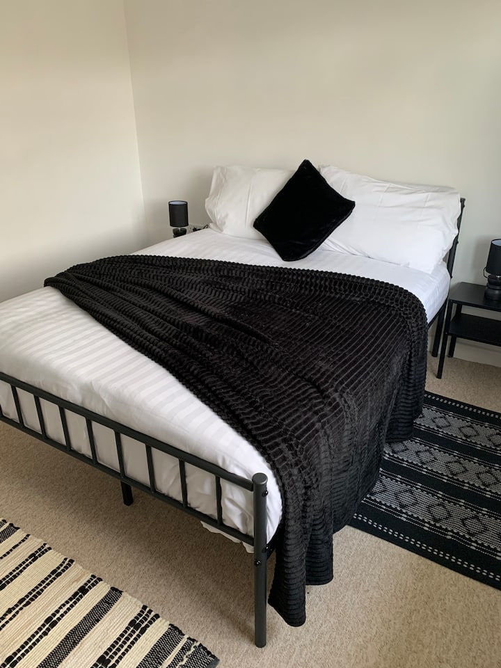North Devon Private Suite In Family
Home - Barnstaple