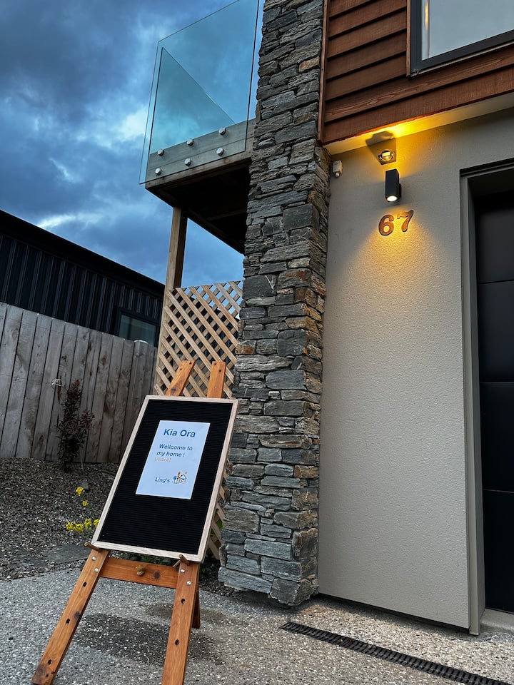 Independent Bedroom, Private - Wānaka Towncentre - Wanaka