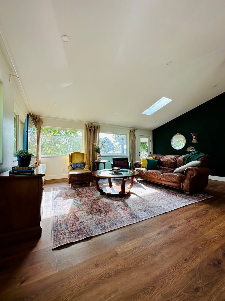The Grandview: Luxe Home W Mountain Views - Travelers Rest, SC