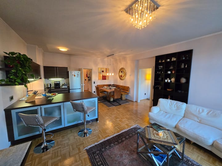 Exklusive Penthousewohnung Mit Ausblick Im Zentrum - Austria