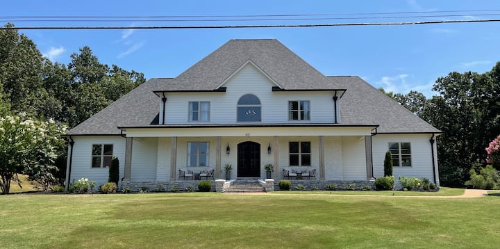 6 Bd, 7 Ba, Sleeps 12+ Oxford Oasis! - Oxford, MS