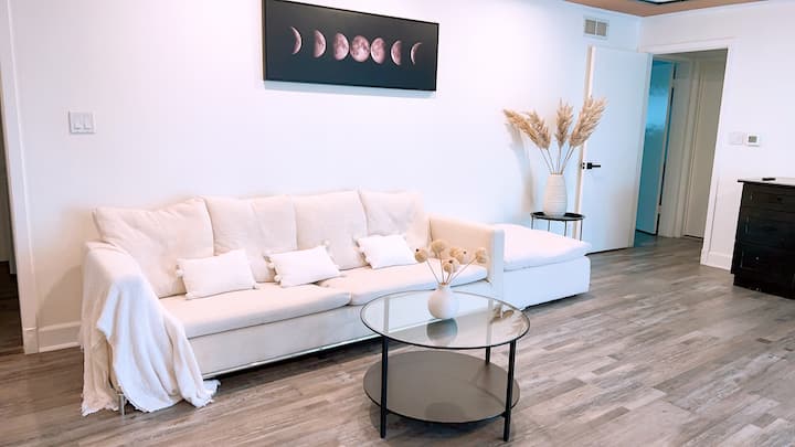 Spacious Stay At Mar -Les - Santa Ana, CA