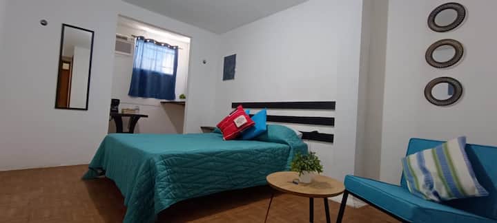 Accesible Estudio Con Ac Y Wc Estilo Ecléctico - Cancún