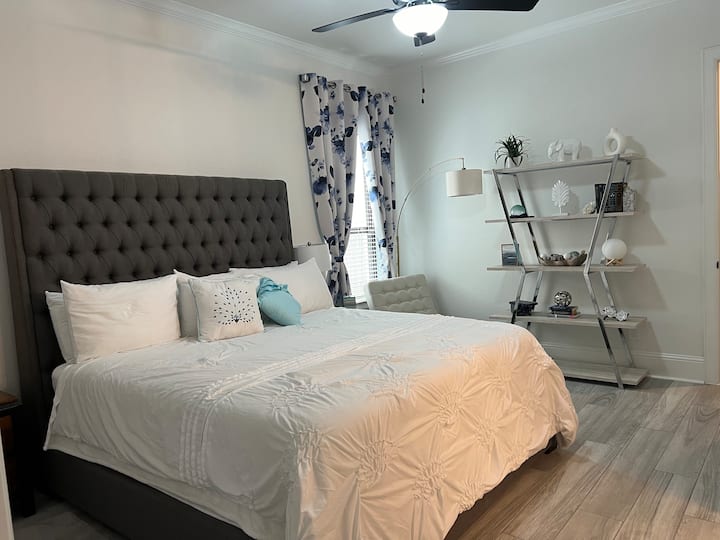 Serenity Pines 1 Bedroom Apartment - Stagecoach, TX