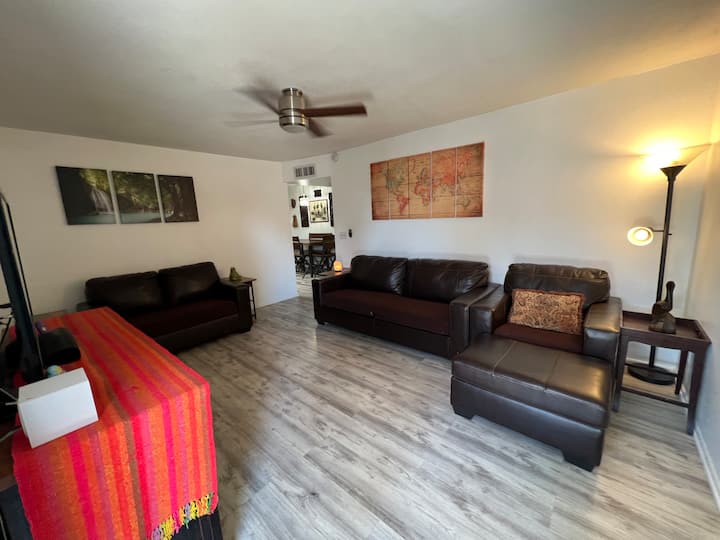 Wanderlust Travelers Dream-downtown Gilbert - Mesa, AZ