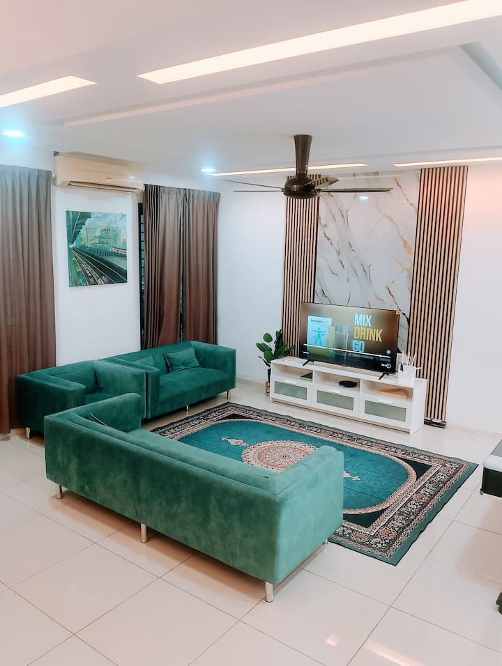 Dahlia Homestay U12 - Shah Alam
