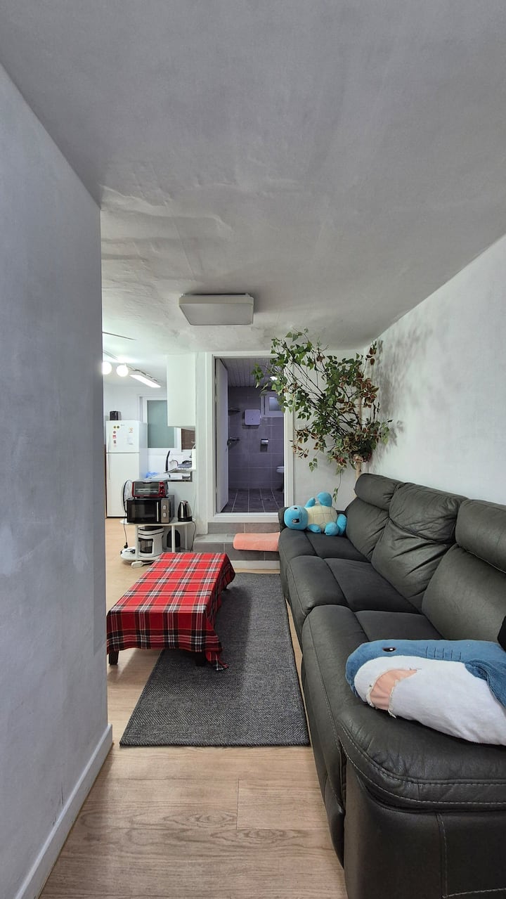 Extra Spacious 2-bedroom Suite, Munhak Stadium - Incheon