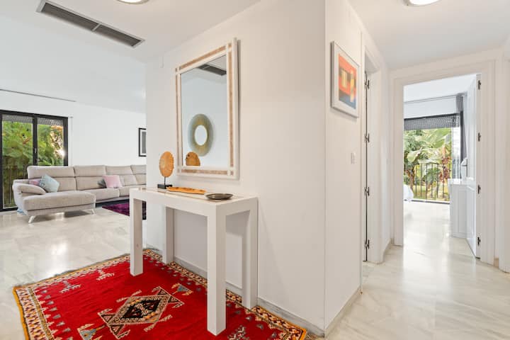 Spacious Appartement - Central Puerto Banus - Marbella
